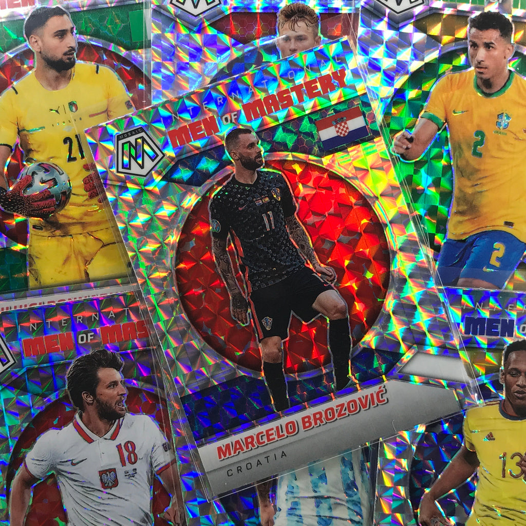 2021-22 Mosaic FIFA World Cup Qatar YOSHIMAR YOTUN Men of Mastery Silv ...